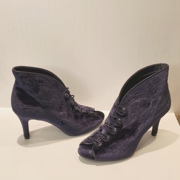 Impo | Shoes | Impo Stretch Navy Velvet Heels 75m | Poshmark
